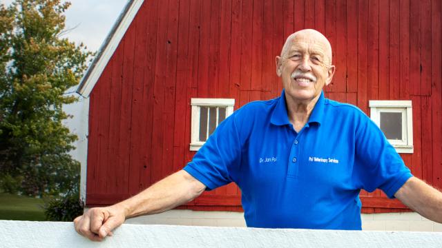 Watch The Incredible Dr. Pol Videos Online - National Geographic ...